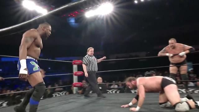 Roh 334 Kenny King Kicks Silas Young - TrillerTV