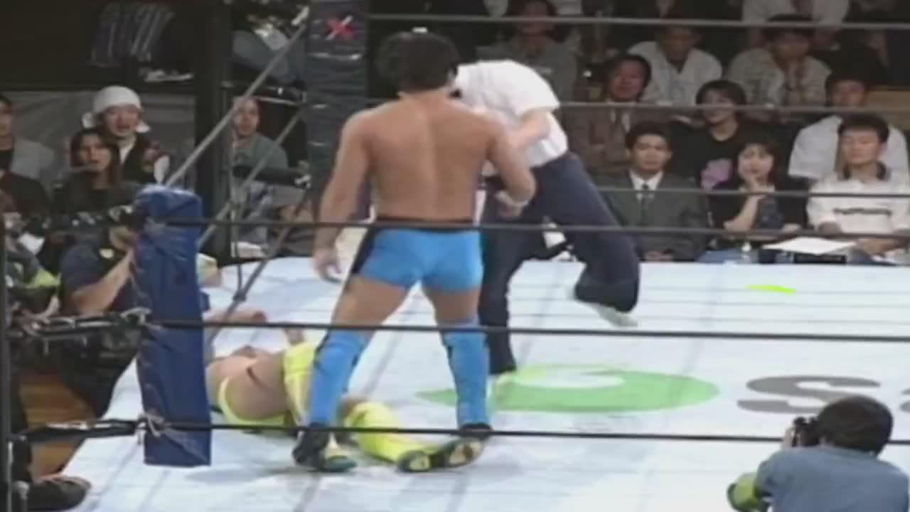 Monster Knockout: Mike Tyson vs Lennox Lewis - Official Replay ...