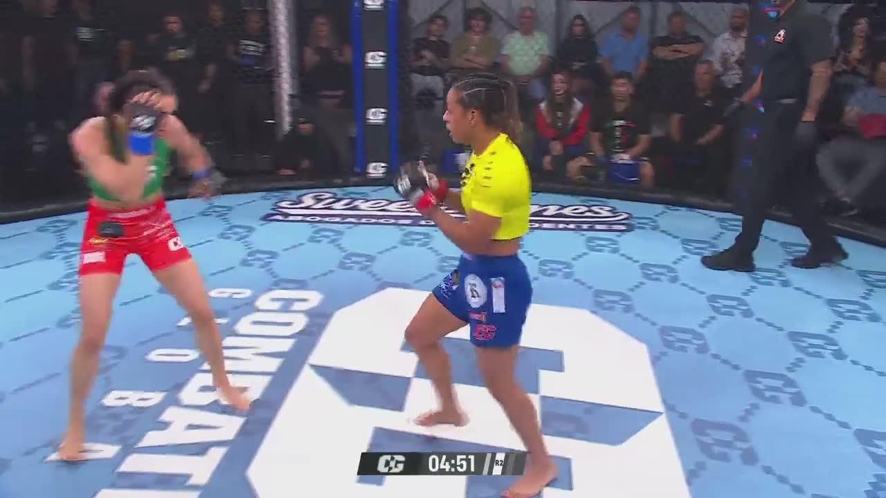 Combate Female: Amaya vs Jean-Francois (en Español) - Official Replay ...
