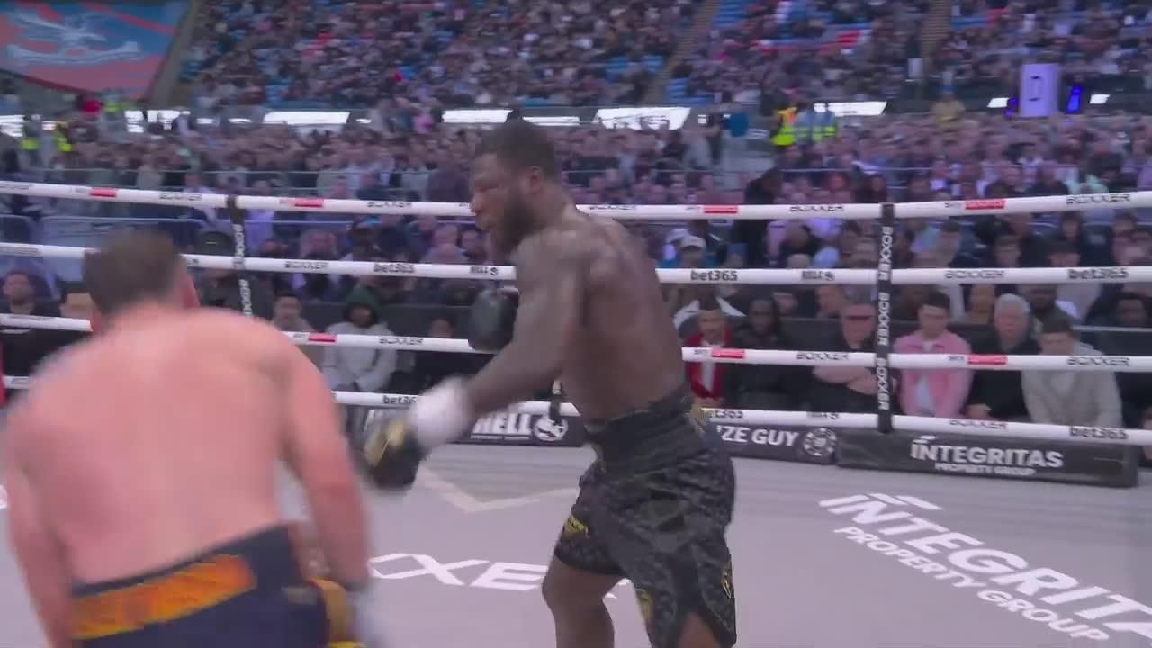 Chris Billam-Smith vs Richard Riakporhe - Official Replay - TrillerTV ...