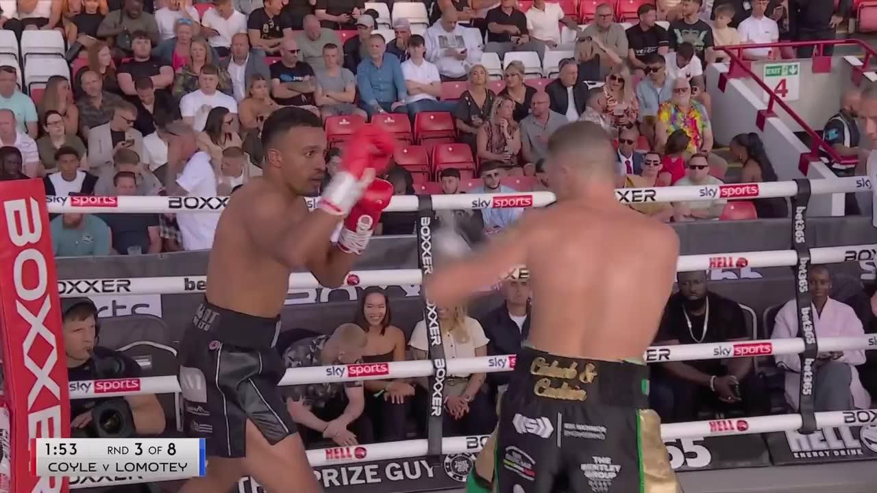 Zak Chelli vs Callum Simpson - Official Replay - TrillerTV - Powered by ...