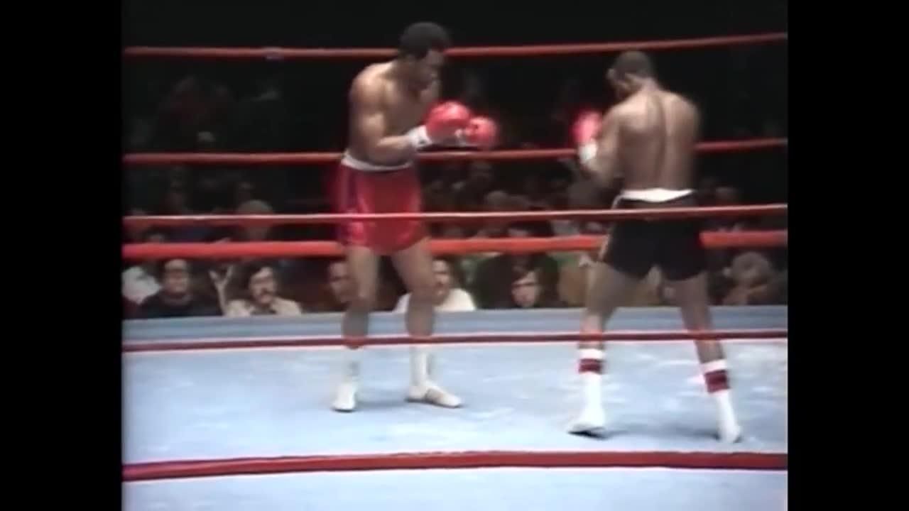 George Foreman vs Ted Gullick - TrillerTV - Powered by FITE