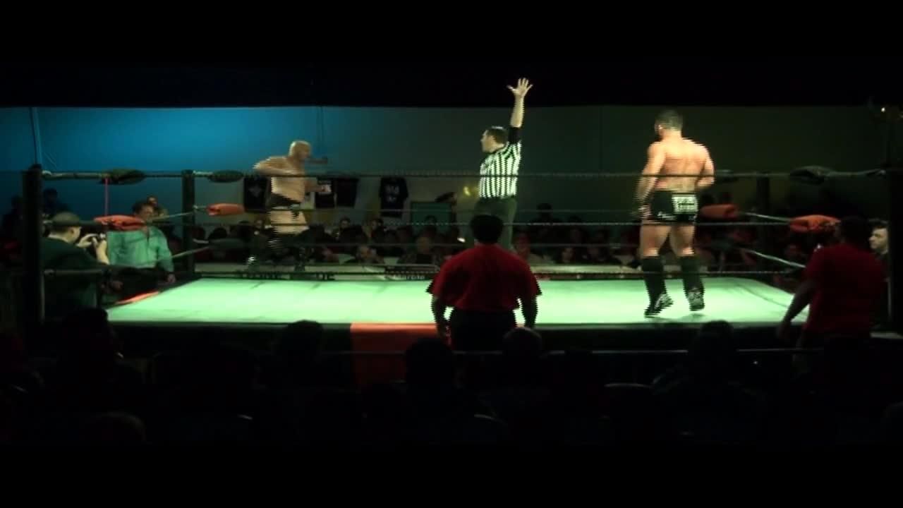 Phil Baronivs Mike Modest - TrillerTV - Powered by FITE